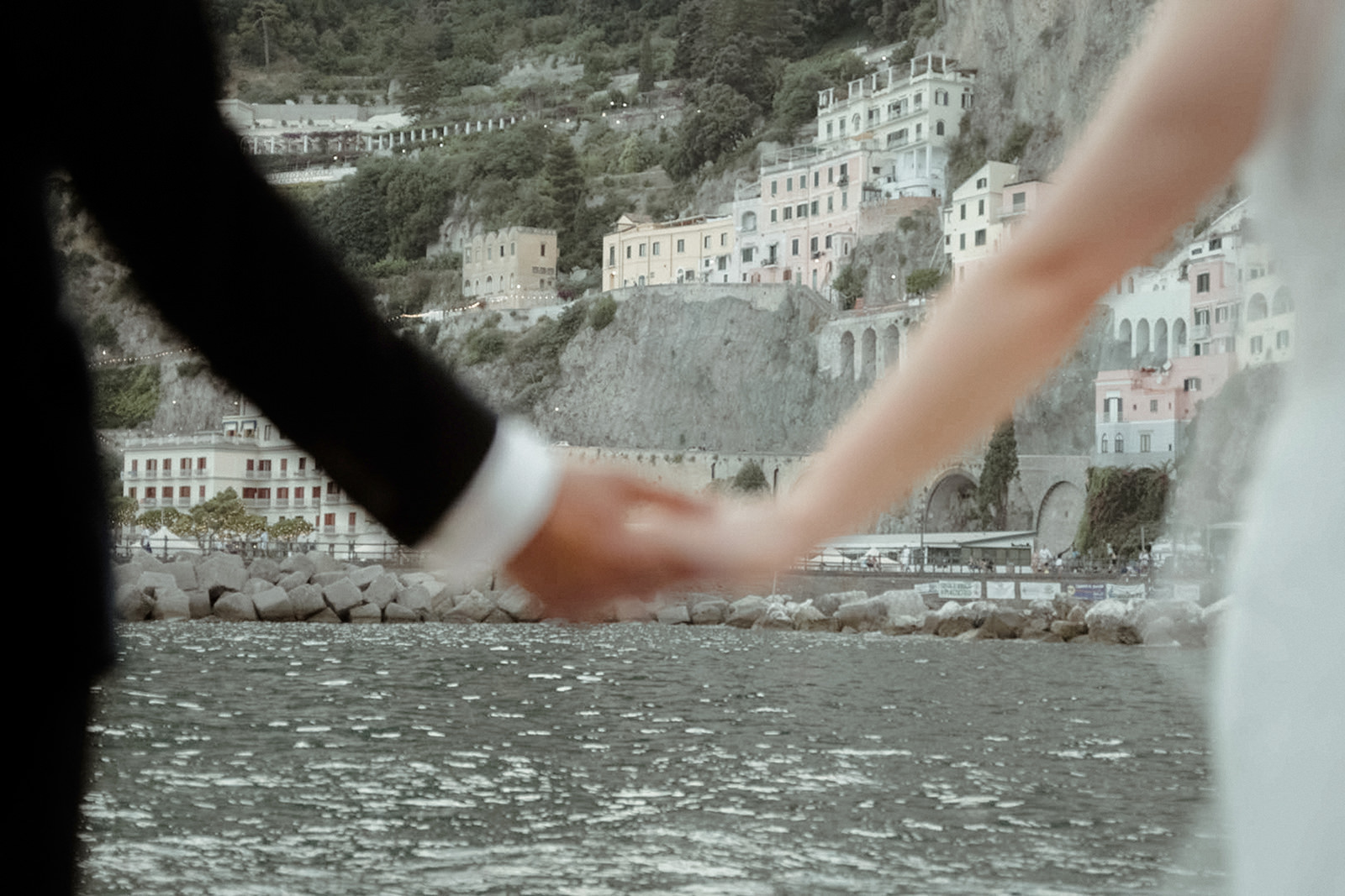 Intimate Wedding in Villa La Rondinaia Ravello - Cinema of Poetry